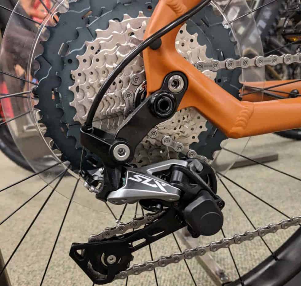 What Is A Narrow Wide Chainring, And What Does It Do? | DIY Mountain Bike